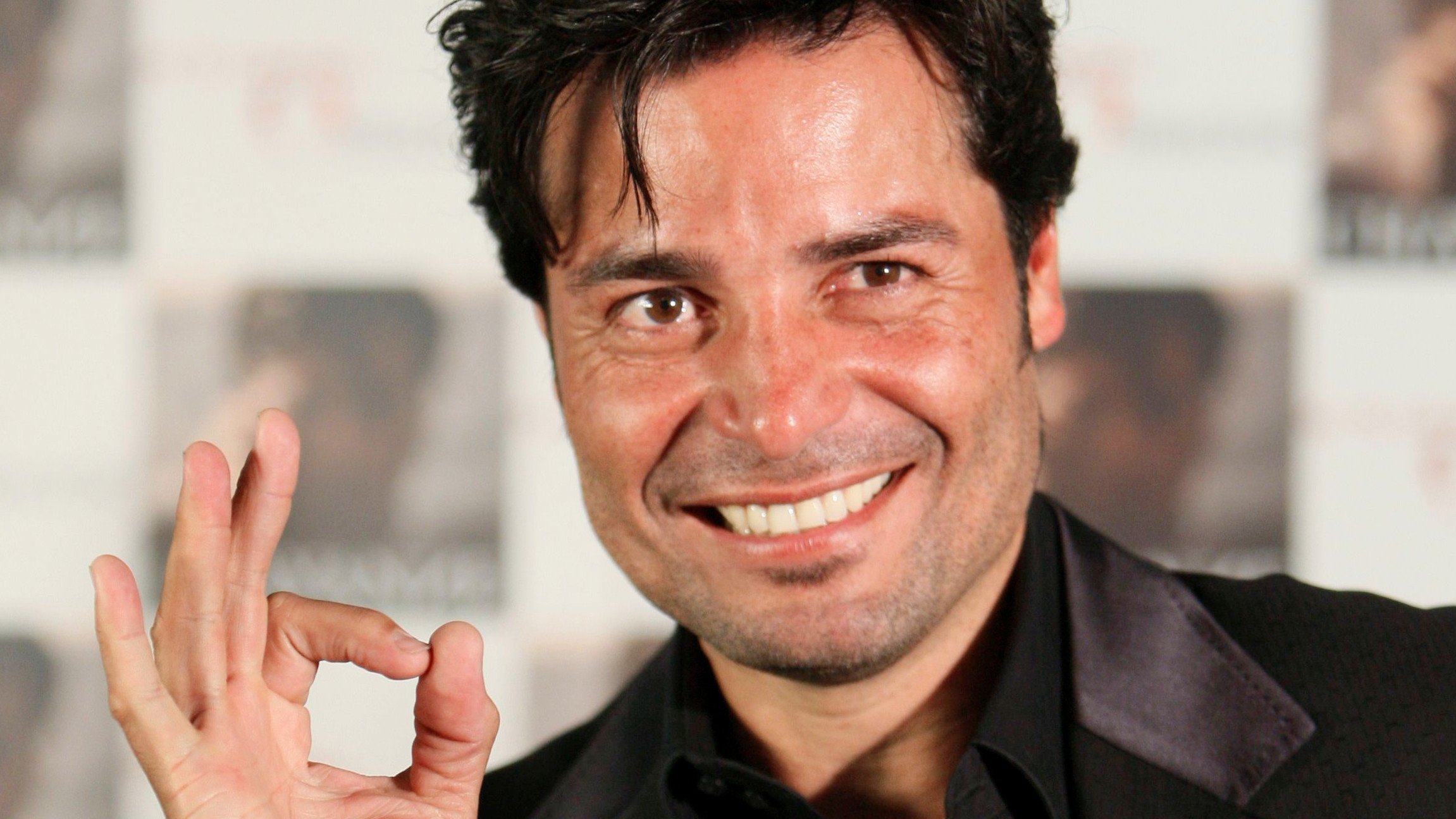 CHAYANNE™reinventa la música romántica - Asi Sucedio